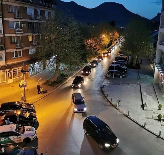 Vasojevići ustali: Narod iz Berana i Andrijevice masovno na ulicama ...